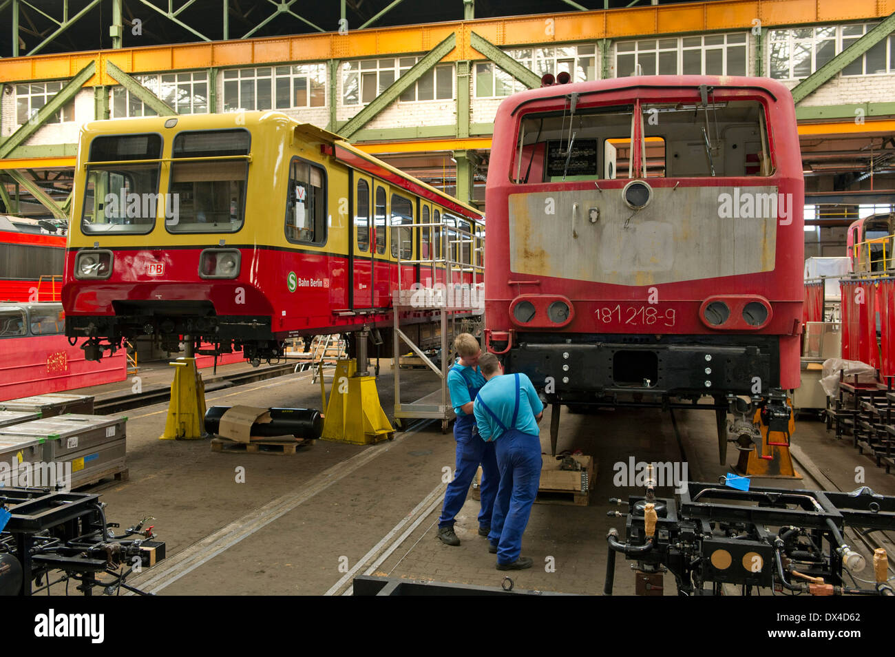 Rail maintenance vehicle hi-res stock photography and images - Alamy