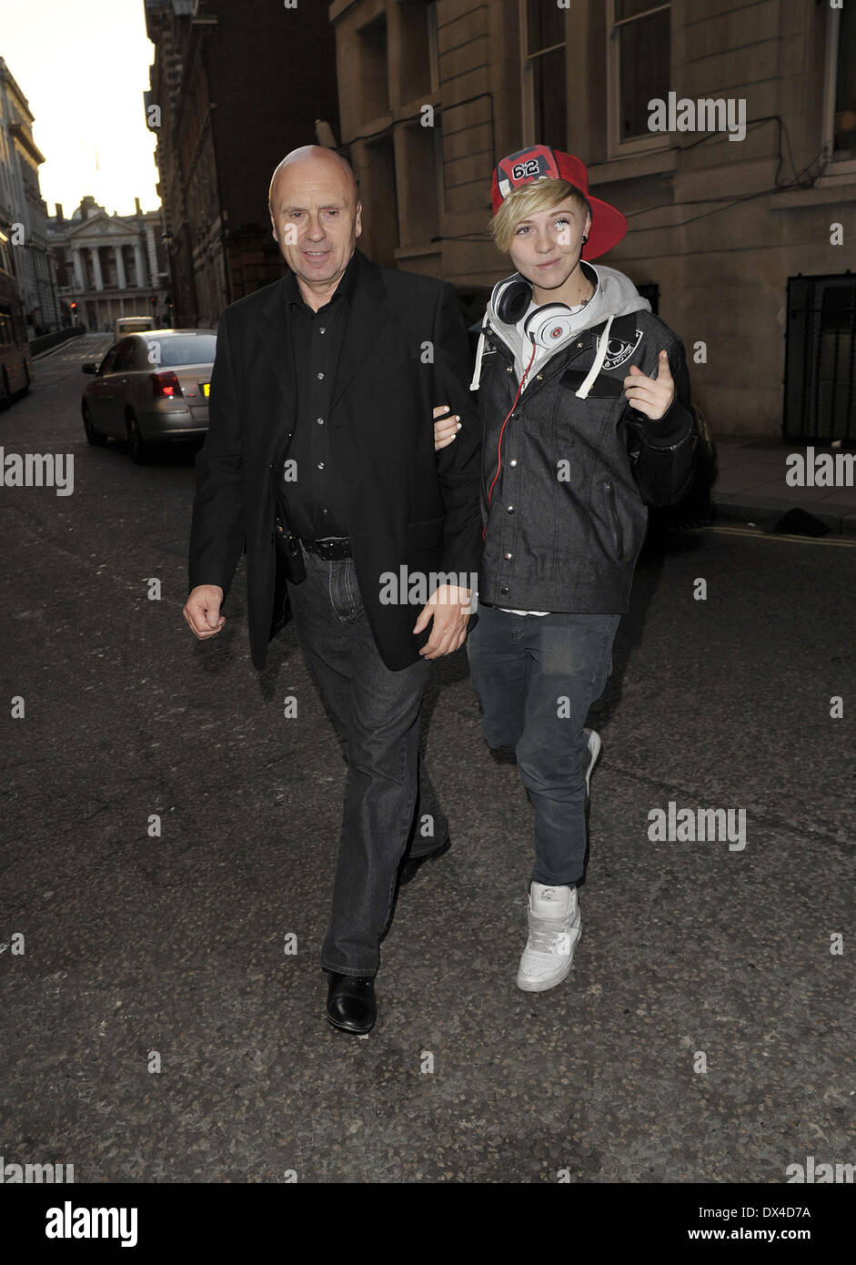 MK1 Charlotte Rundle X Factor contestents arriving back at the hotel ...