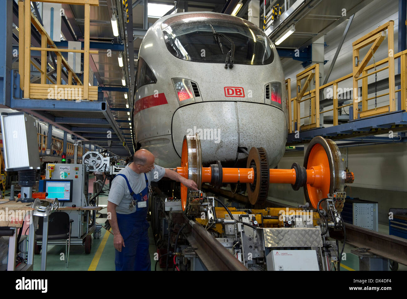 Ultrasonic testing hi-res stock photography and images - Alamy