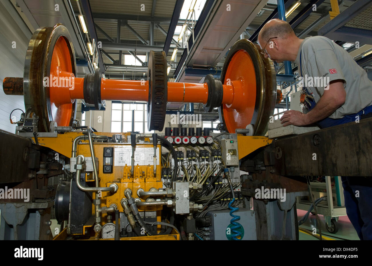 Ultrasonic testing hi-res stock photography and images - Alamy