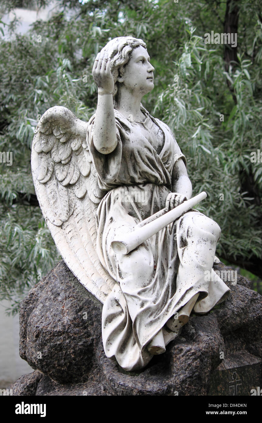 Cherub angel hi-res stock photography and images - Alamy