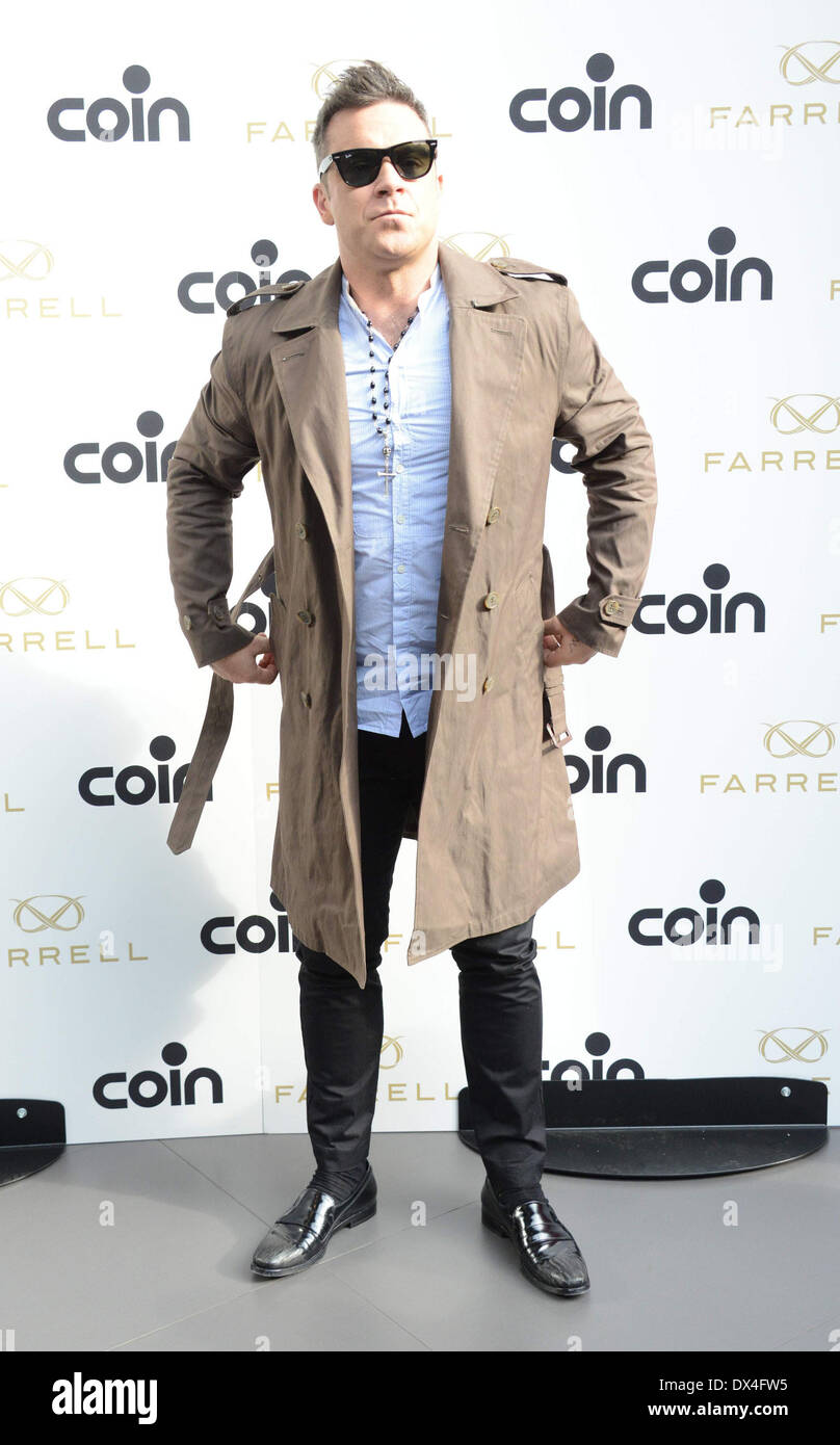 Robbie Williams Farrell: Robbie William's new clothing range ...