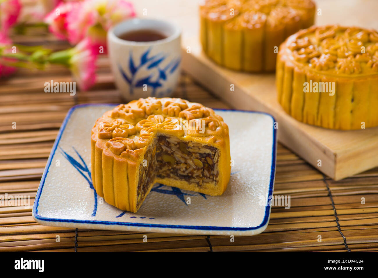 Chinese mid autumn festival hi-res stock photography and images - Alamy