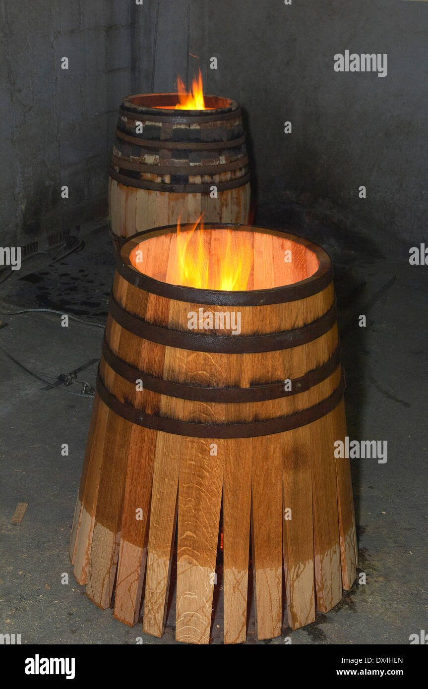 Burning toasting barrel fire cooperage hi-res stock photography and ...