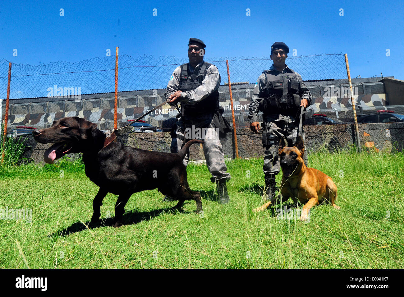 Rio police dog hi-res stock photography and images - Alamy