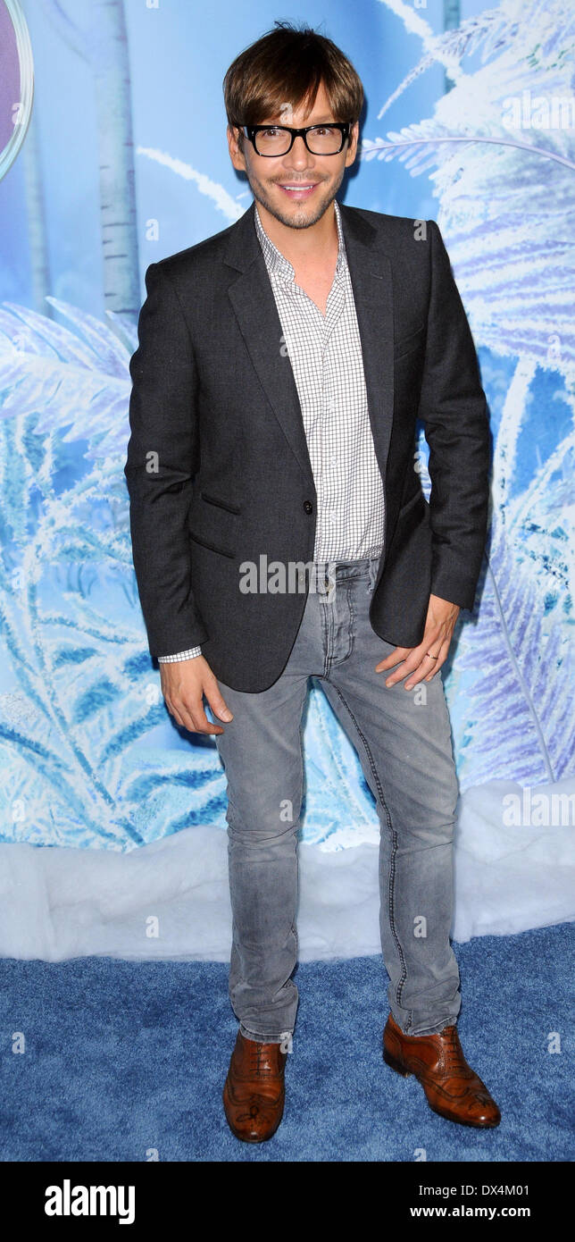 Ken Paves Premiere of 'Secret of the Wings' held at AMC Loews Lincoln ...