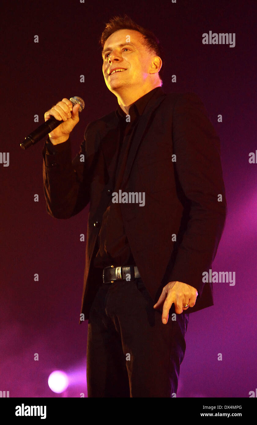 Ricky Ross Deacon Blue performing at Echo Arena Liverpool during their ...