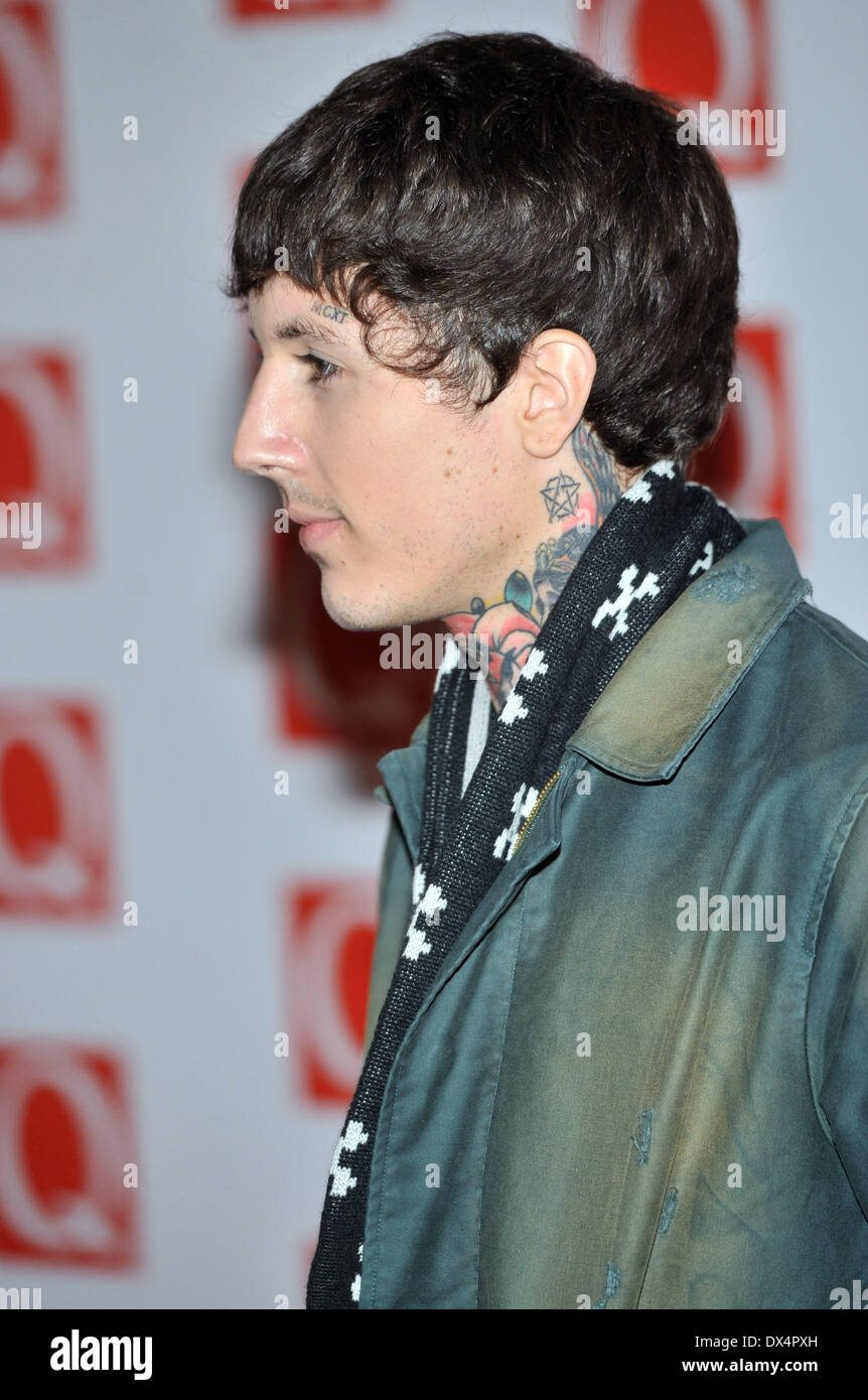 Oli Sykes High Resolution Stock Photography and Images - Alamy