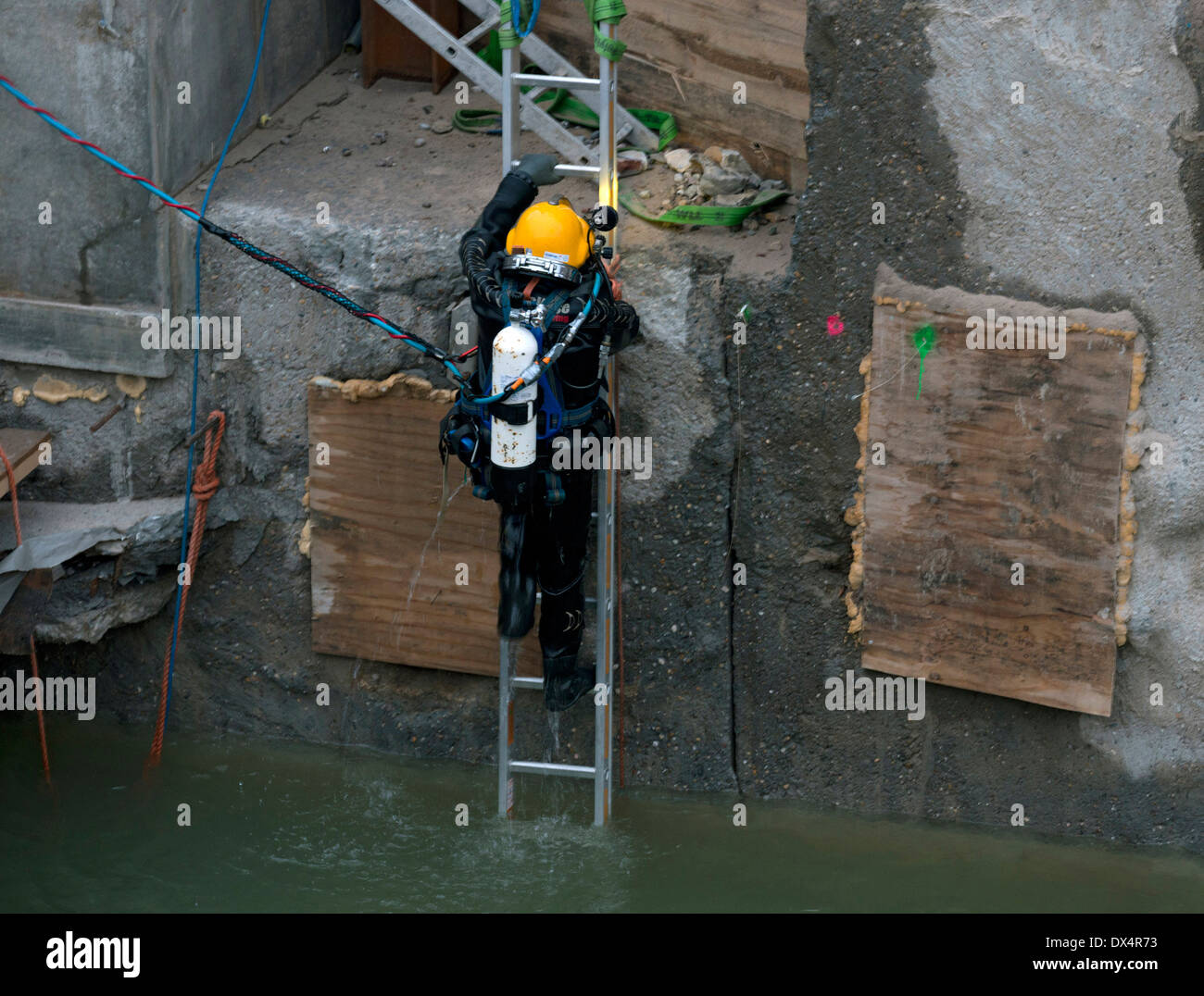 Underwater excavation work underground line U5 Stock Photo - Alamy