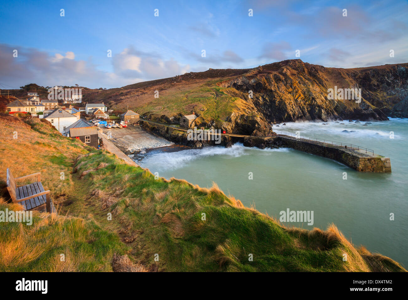 Mullion cove cornwall hi-res stock photography and images - Alamy