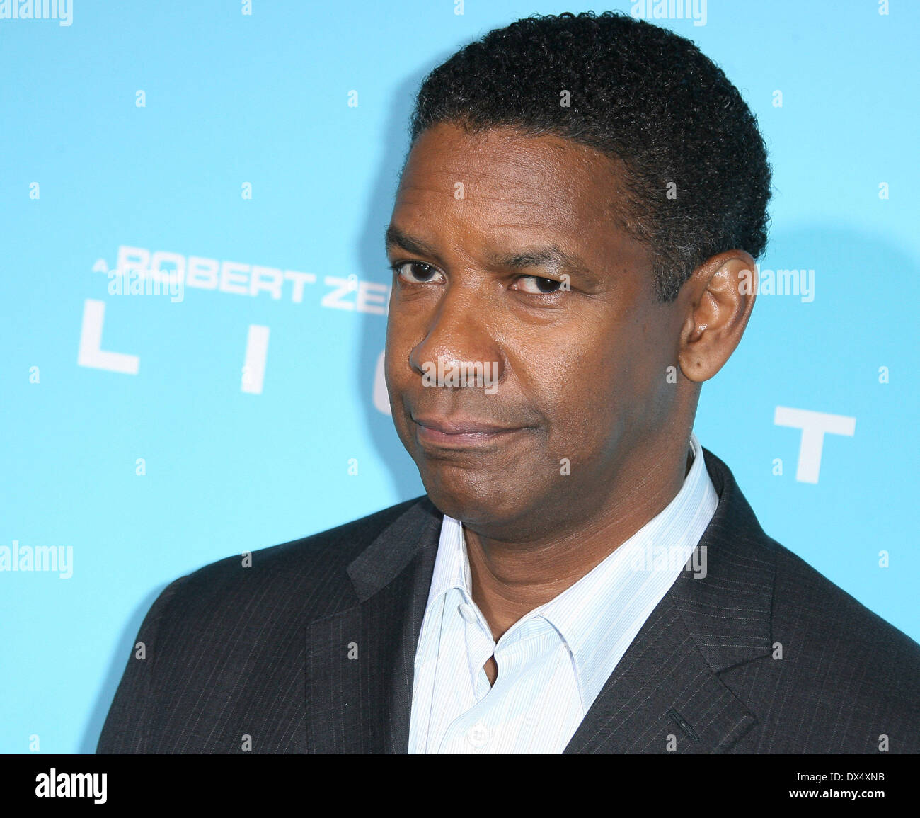 Denzel washington flight hi-res stock photography and images - Alamy