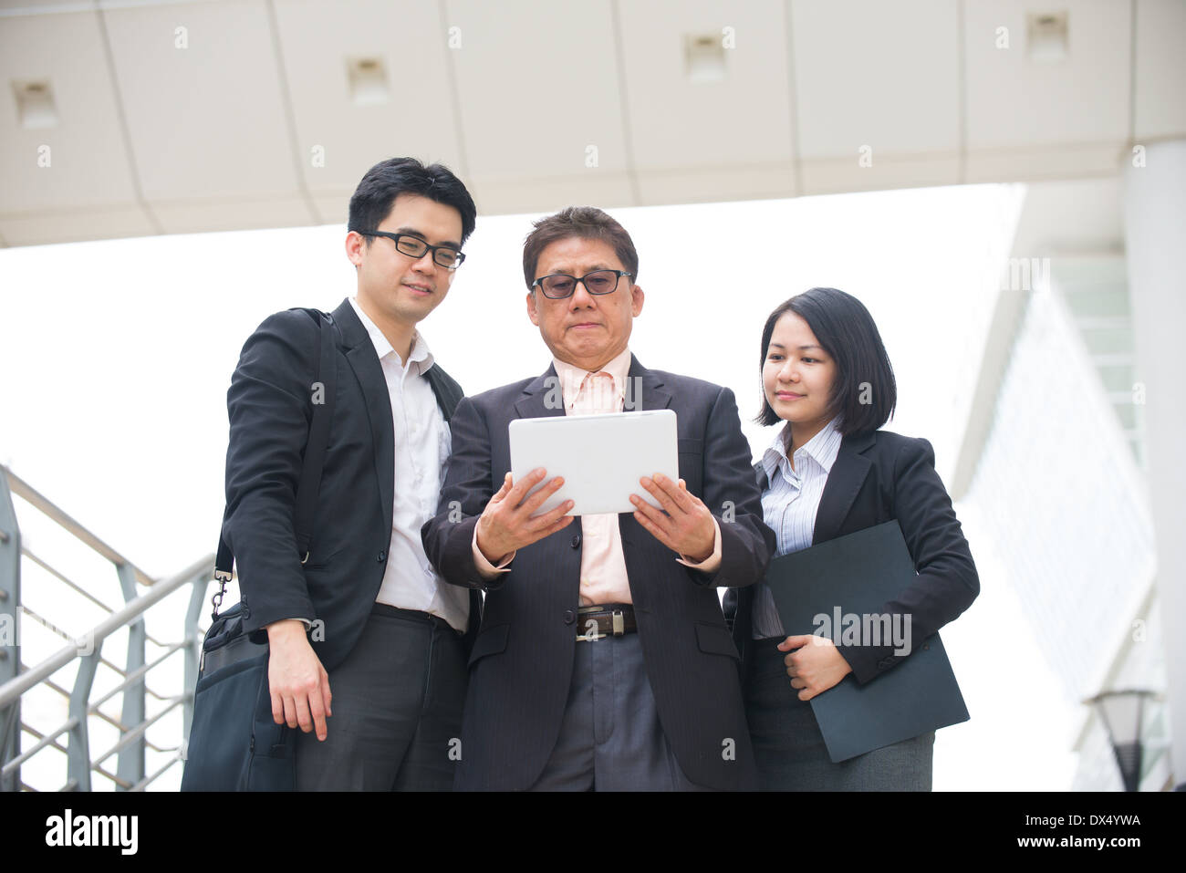 Reporting and presentation hi-res stock photography and images - Alamy