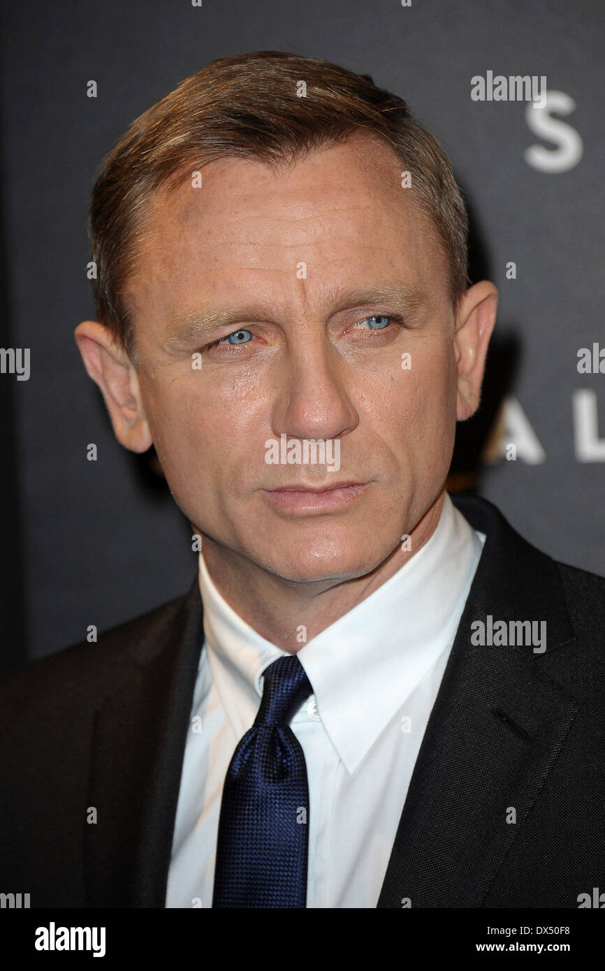 Daniel Craig Paris premiere of "Skyfall" at UGC Normandie Featuring ...