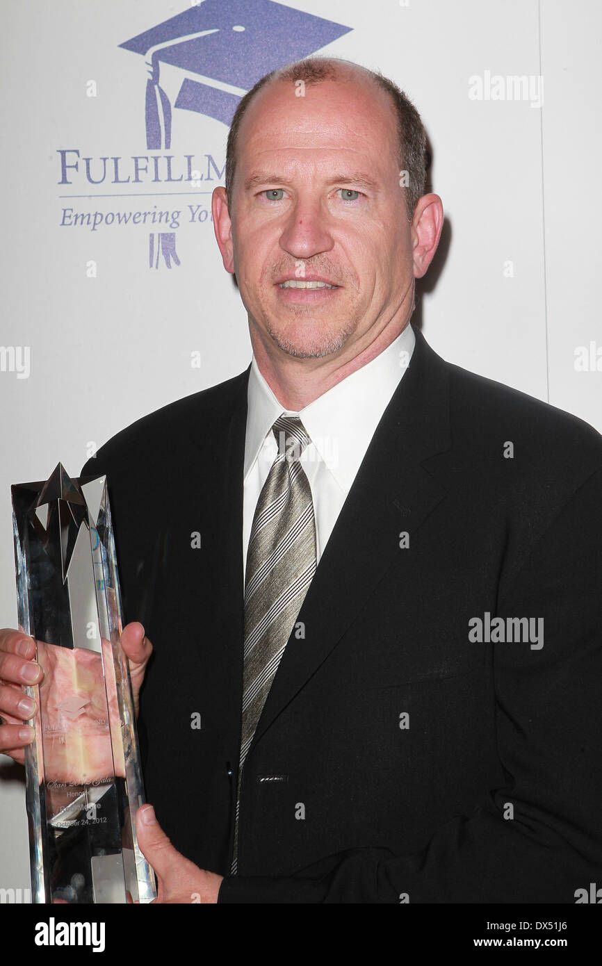 Rob Moore The Fulfillment Fund's STARS 2012 Benefit Gala - Arrivals at ...