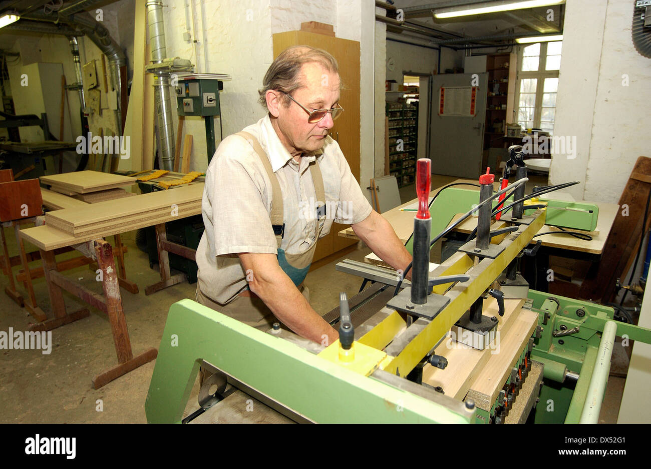 Maschiene High Resolution Stock Photography and Images - Alamy