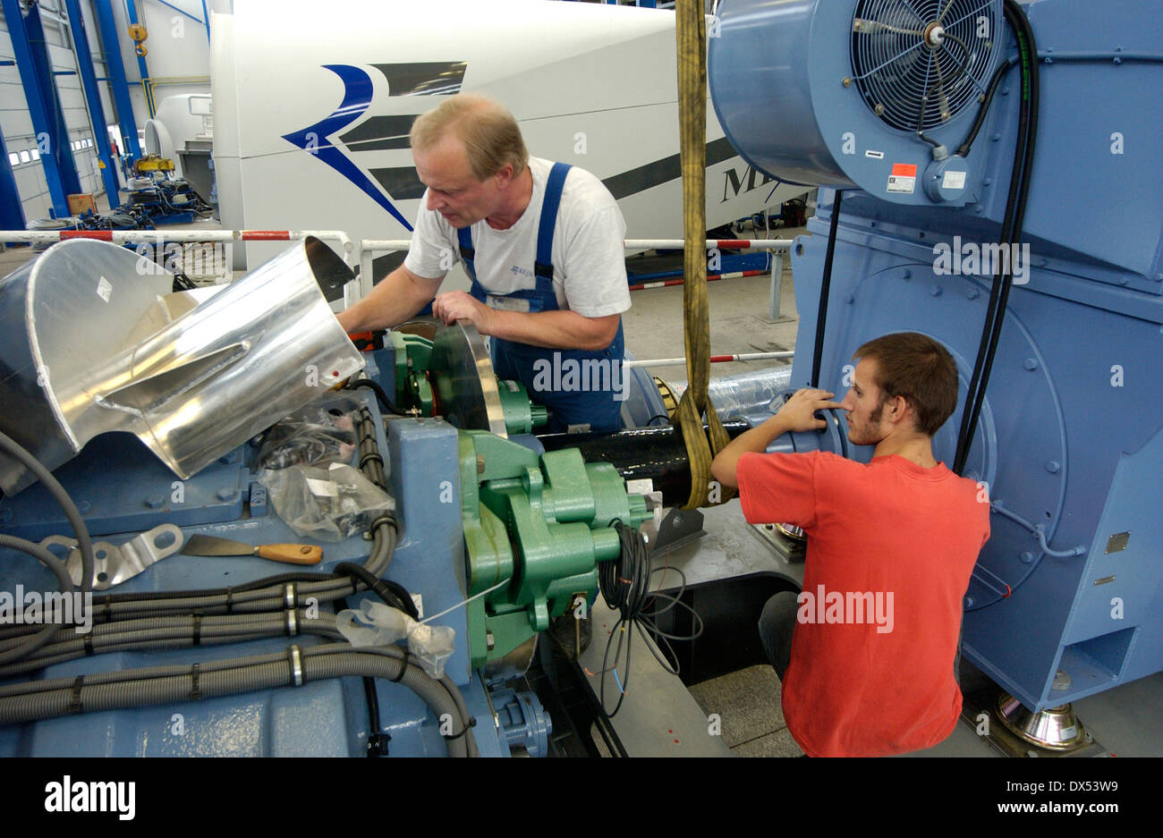 Mechanical systems installation hi-res stock photography and images - Alamy