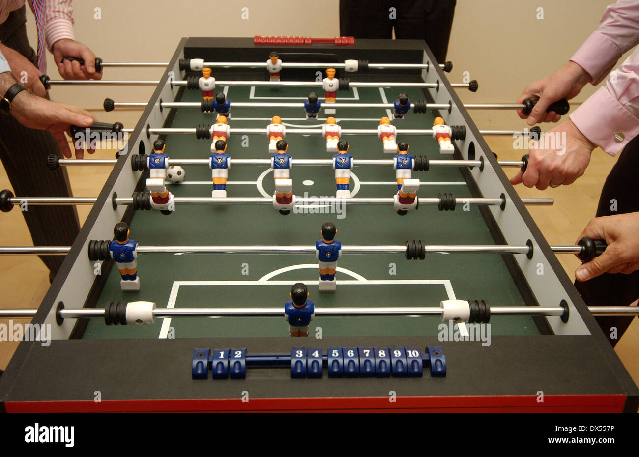 Football field icon hi-res stock photography and images - Alamy