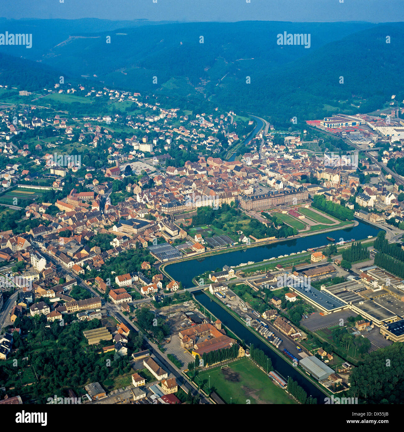 18th century canal, france hi-res stock photography and images - Alamy