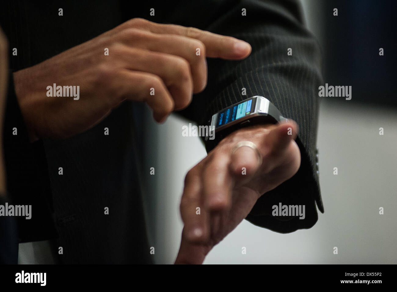 Wearable technology hi-res stock photography and images - Alamy