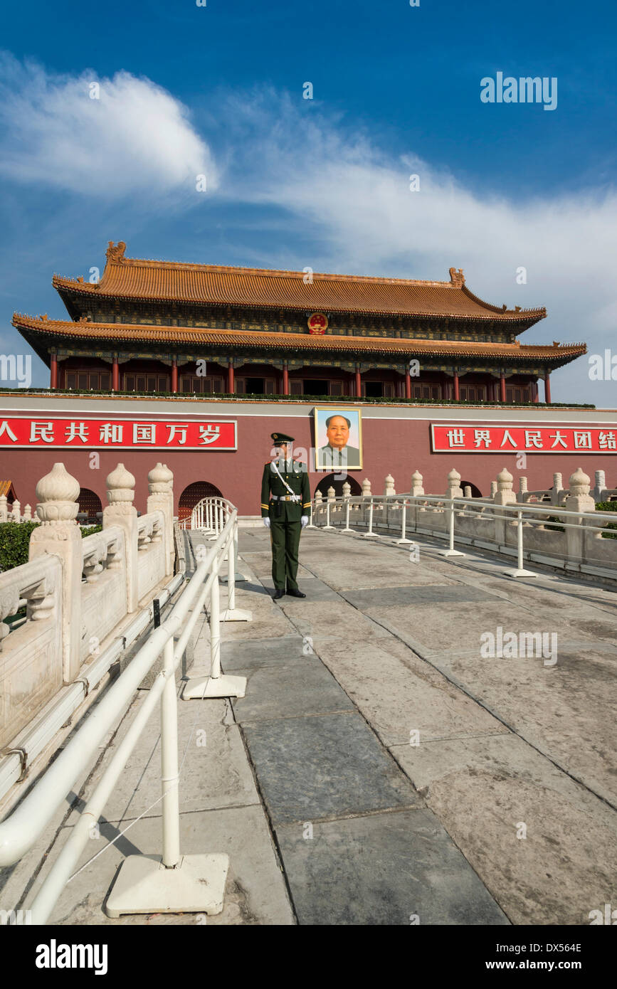 Chairman mao picture hi-res stock photography and images - Alamy