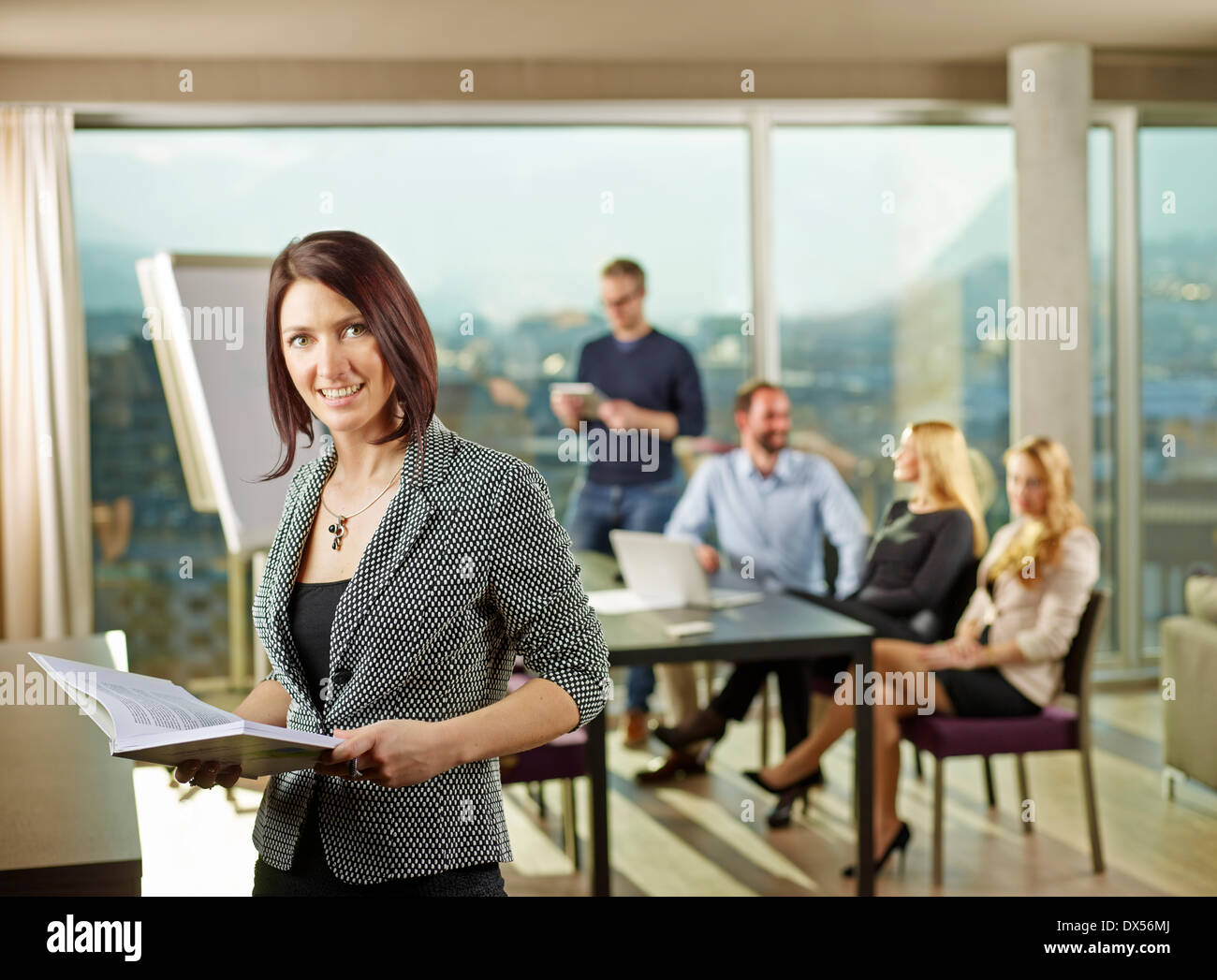 Training session office hi-res stock photography and images - Alamy