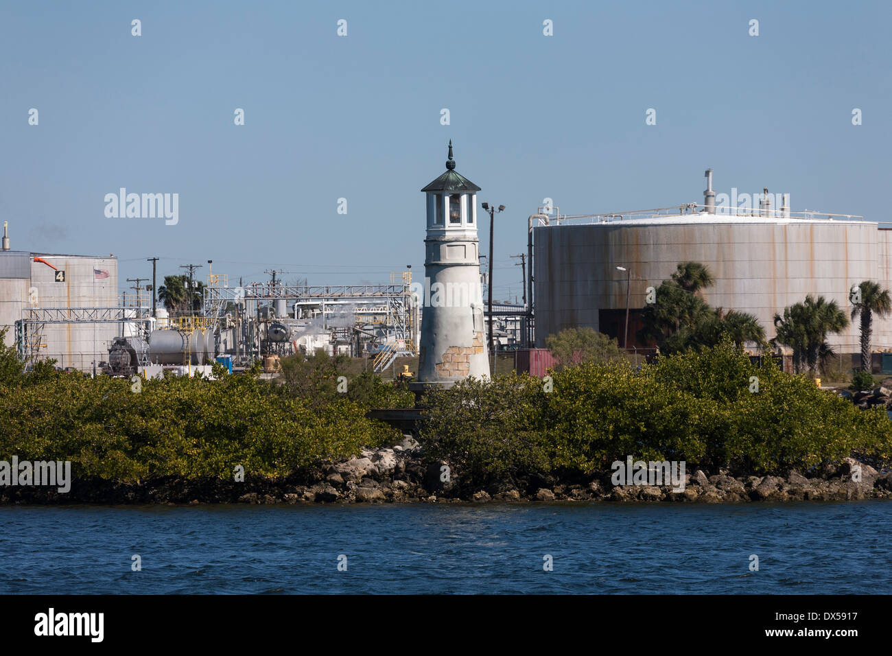 Oil storage tank hi-res stock photography and images - Alamy