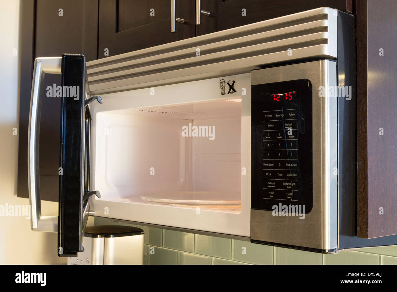 Inside microwave hi-res stock photography and images - Alamy