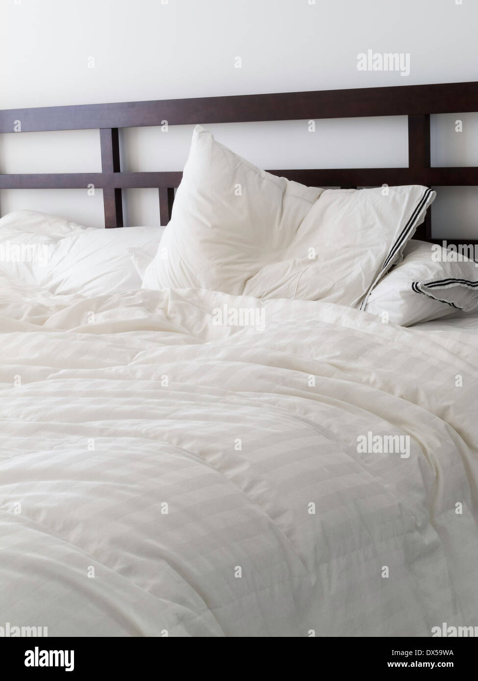 Tossing and turning bed hi-res stock photography and images - Alamy