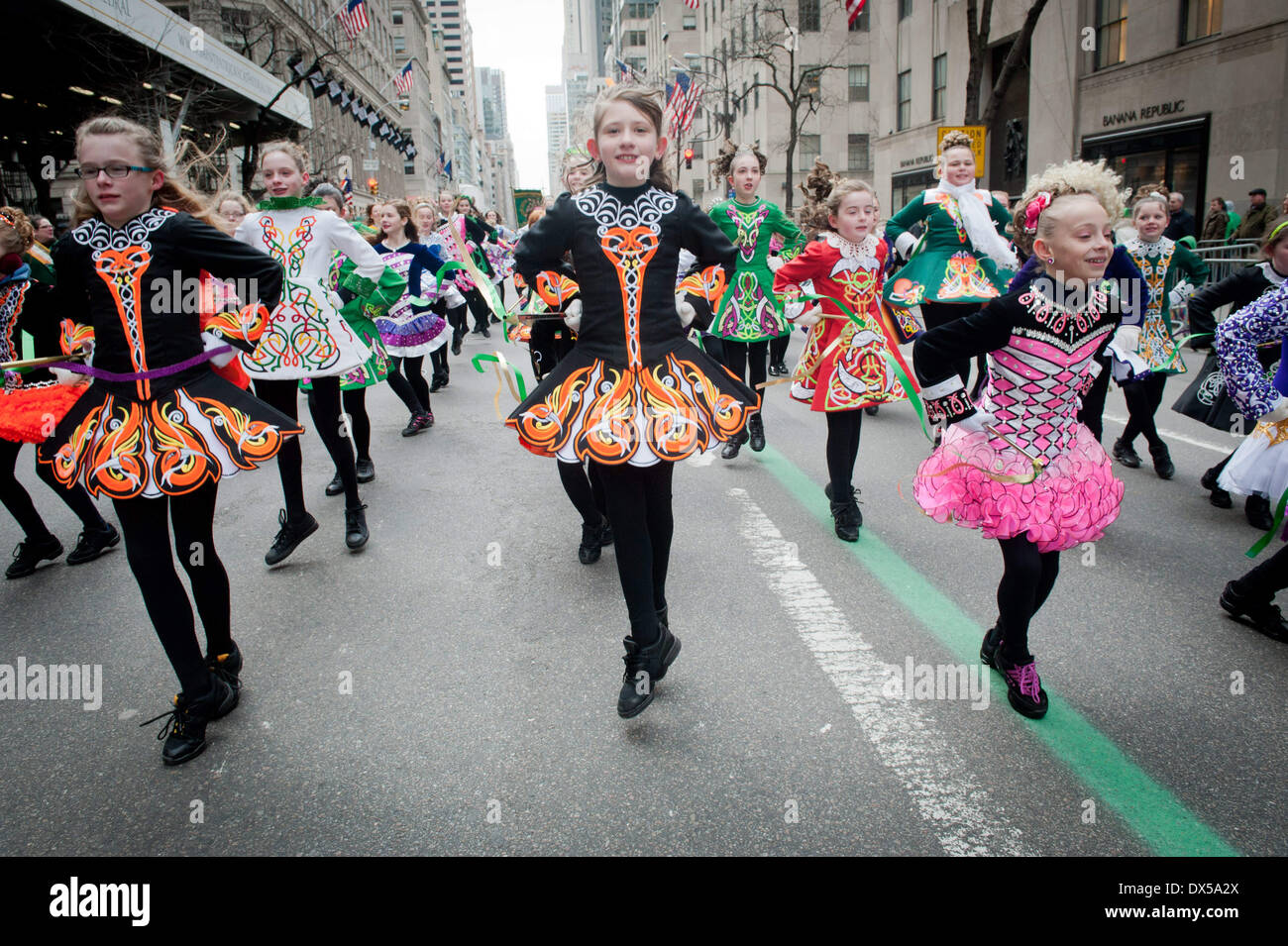 Irish step dancers hi-res stock photography and images - Alamy