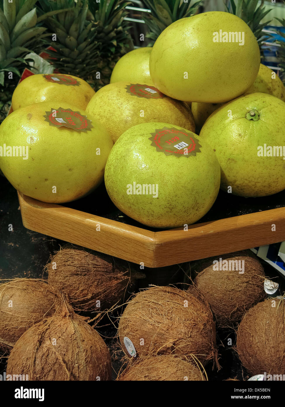 Pummelo and Coconut Display, Fresh Produce Section, Publix Super Market ...
