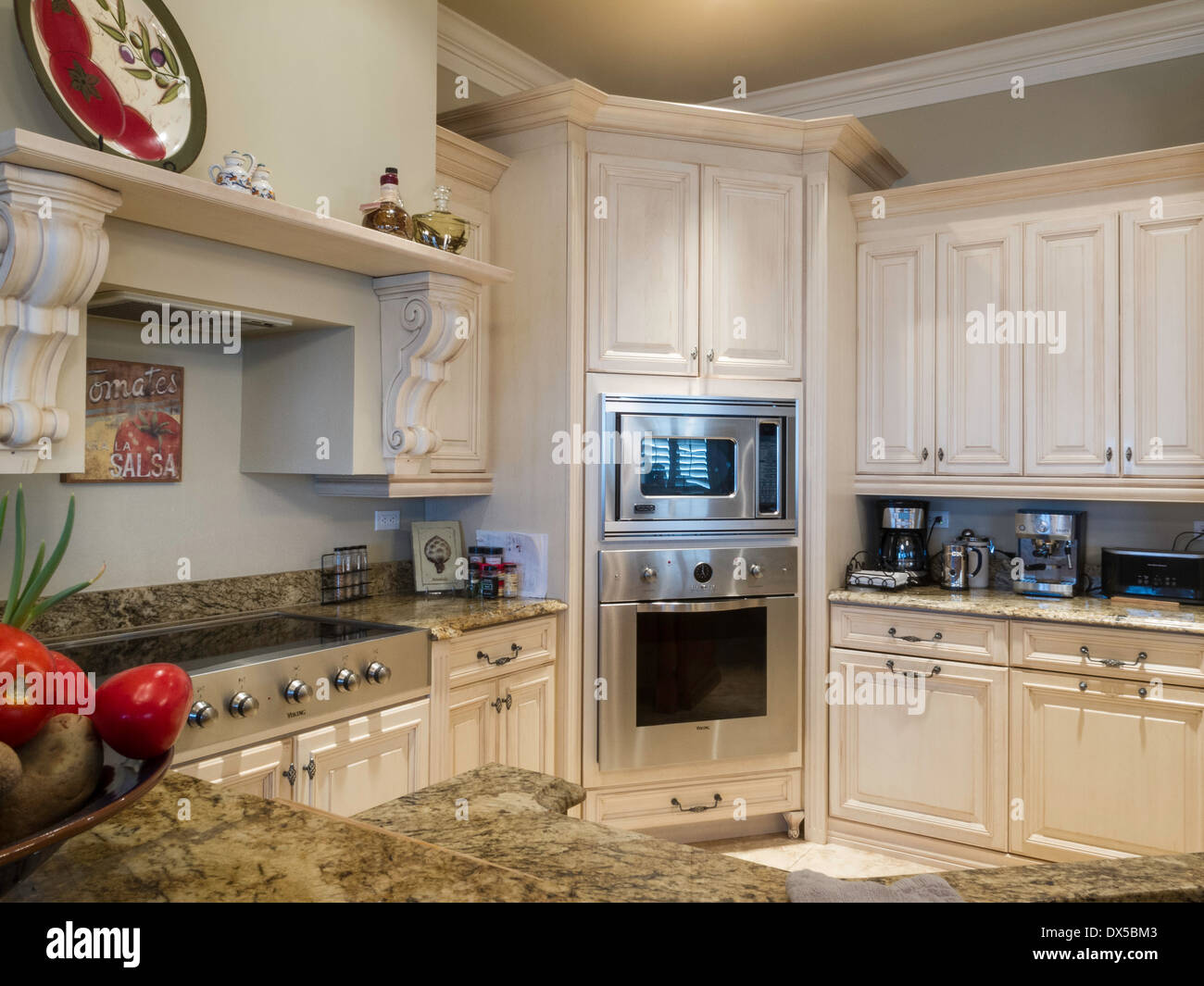 Showcase Kitchen Interior, Residential House, USA Stock Photo - Alamy