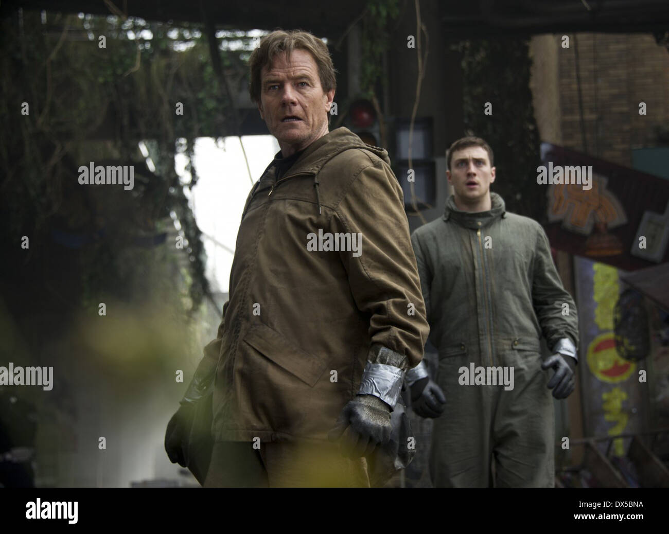 GODZILLA (2014) BRYAN CRANSTON AARON TAYLOR-JOHNSON GARETH EDWARDS (DIR ...