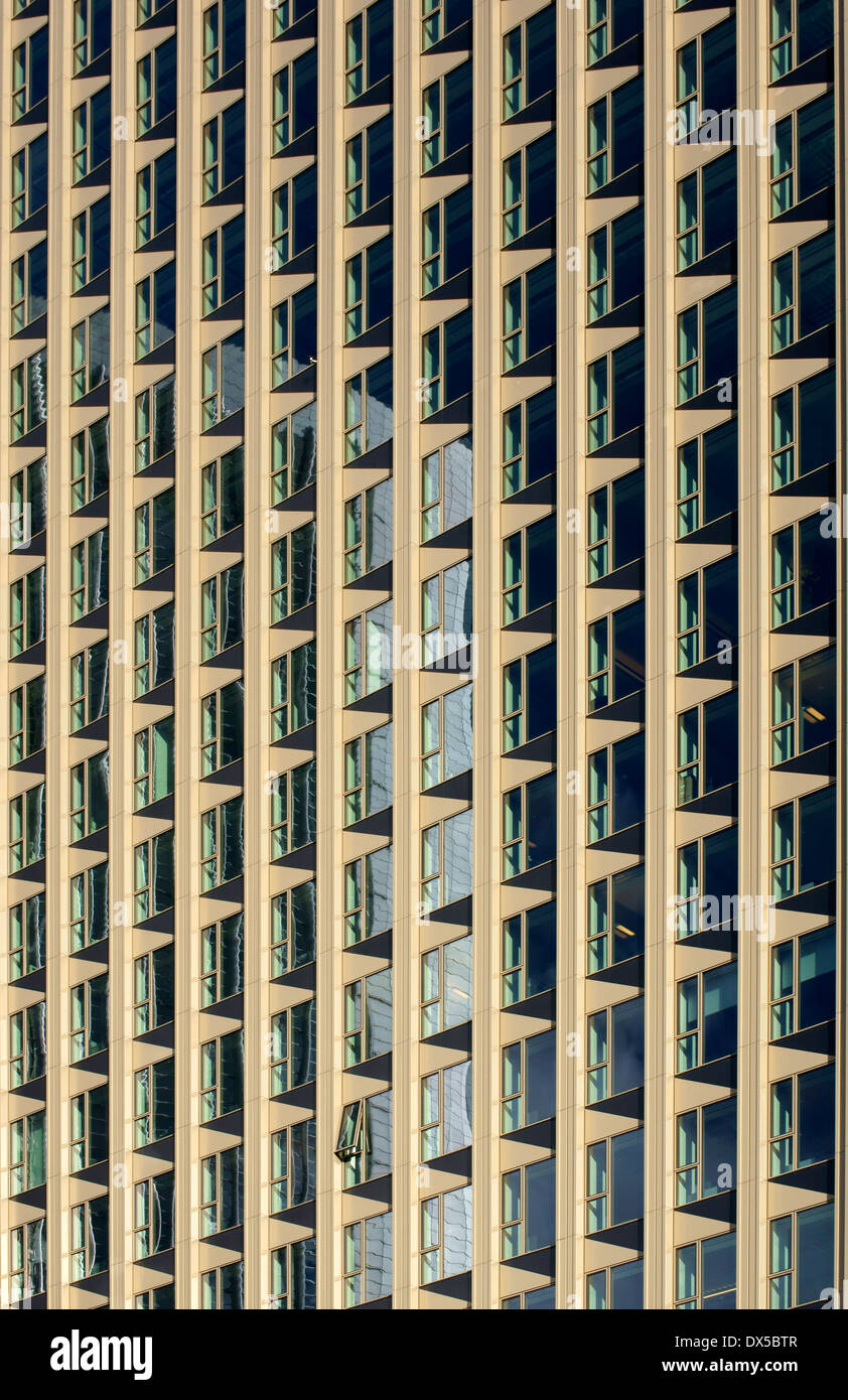 Parallelogram architecture hi-res stock photography and images - Alamy