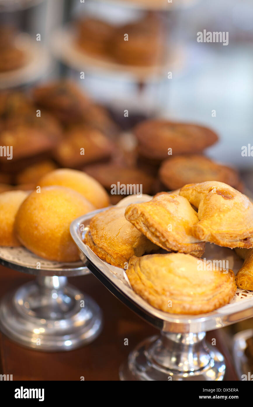 Bakery window display hi-res stock photography and images - Alamy