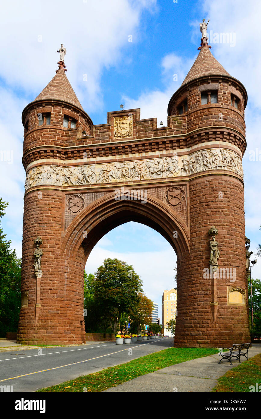 Soldiers arch hi-res stock photography and images - Alamy