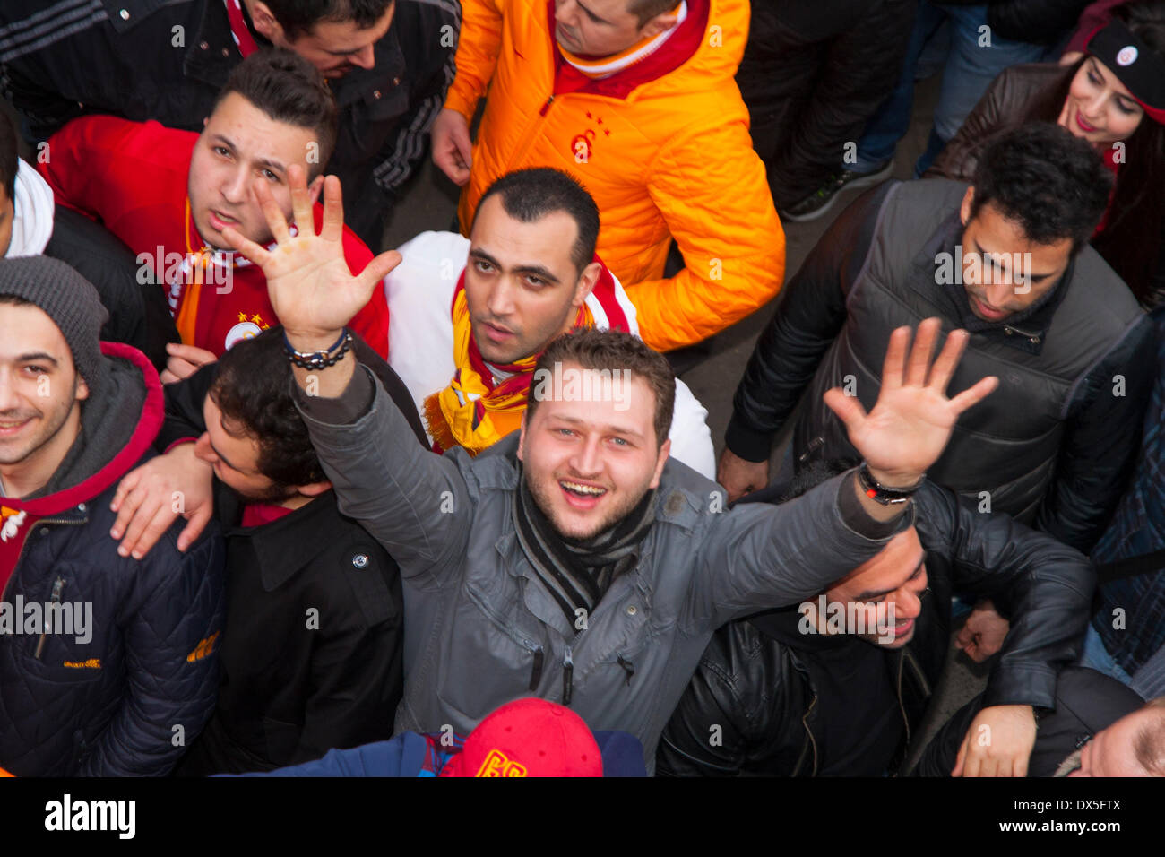 Chelsea fc strip hi-res stock photography and images - Alamy