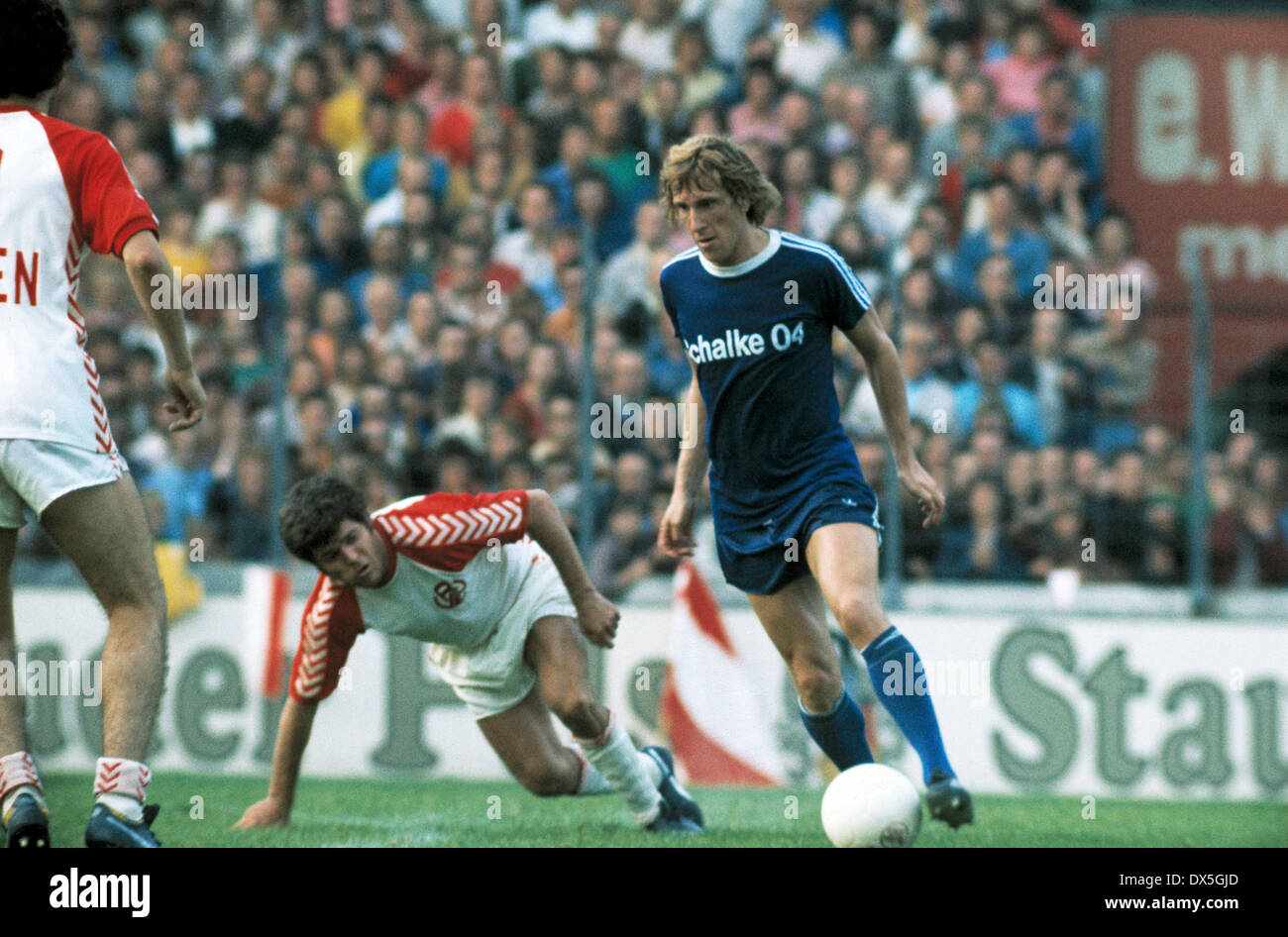 football, Bundesliga, 1975/1976, Georg Melches Stadium, Rot Weiss Essen ...