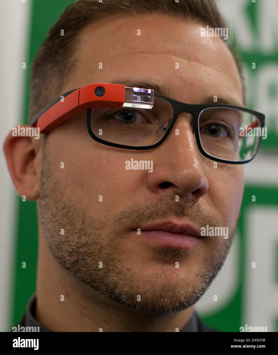 Google glass lens hi-res stock photography and images - Alamy