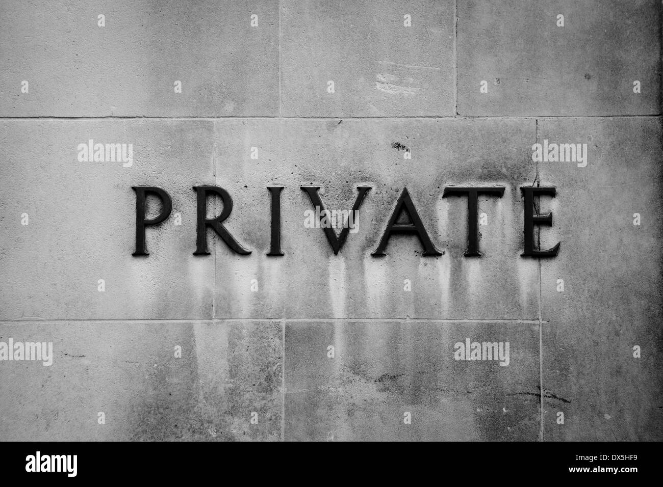 private sign written on a wall Stock Photo - Alamy