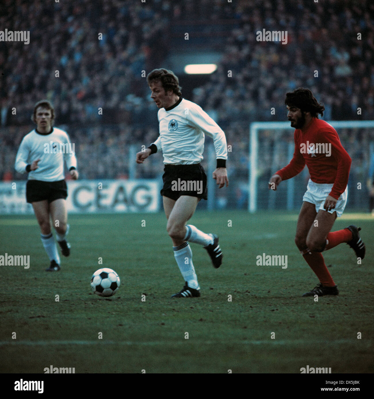 football, European championship, 1976, qualifying, group 8, return leg ...