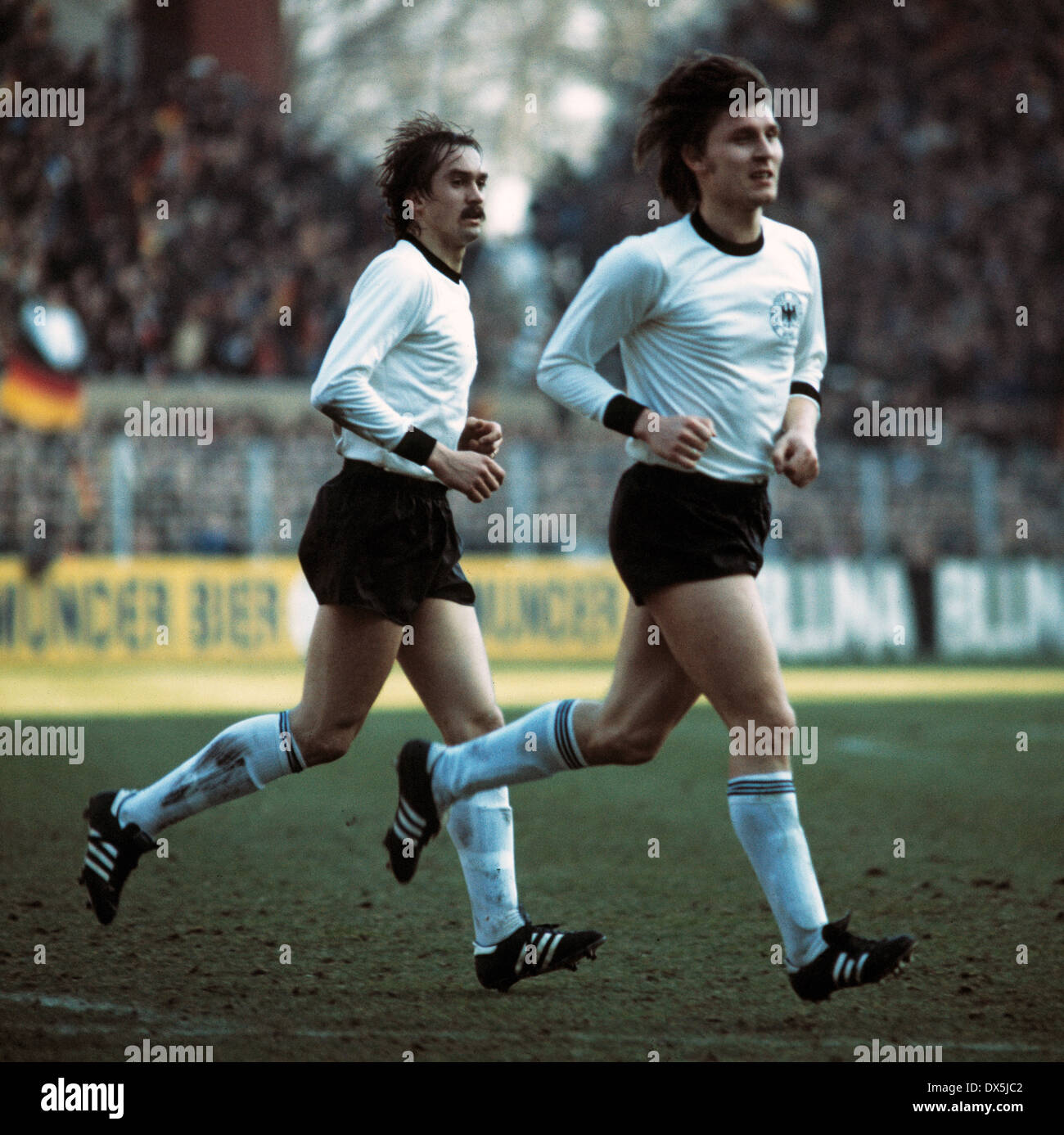 football, European championship, 1976, qualifying, group 8, return leg ...