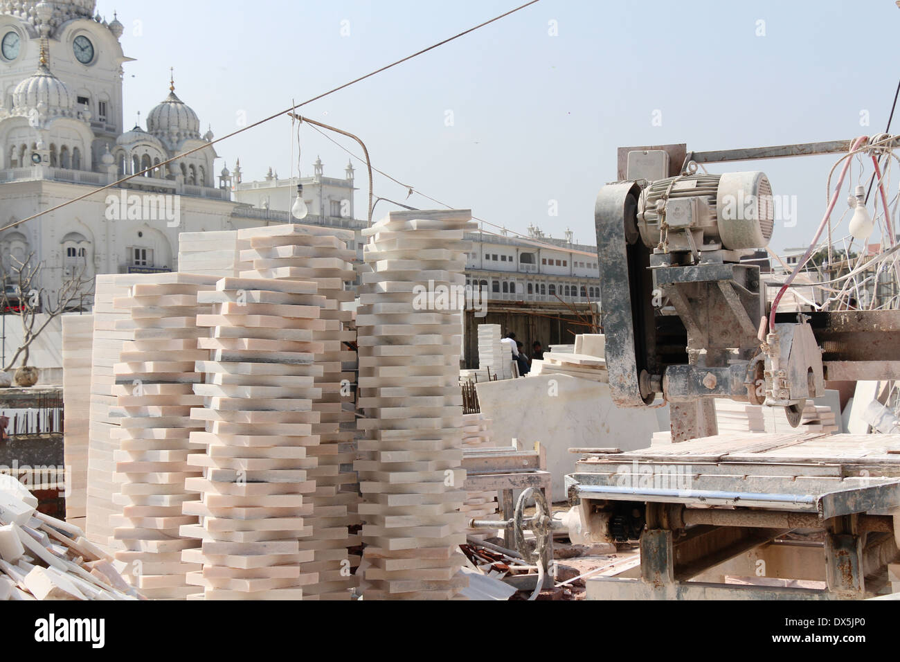Marble cutting machine hi-res stock photography and images - Alamy