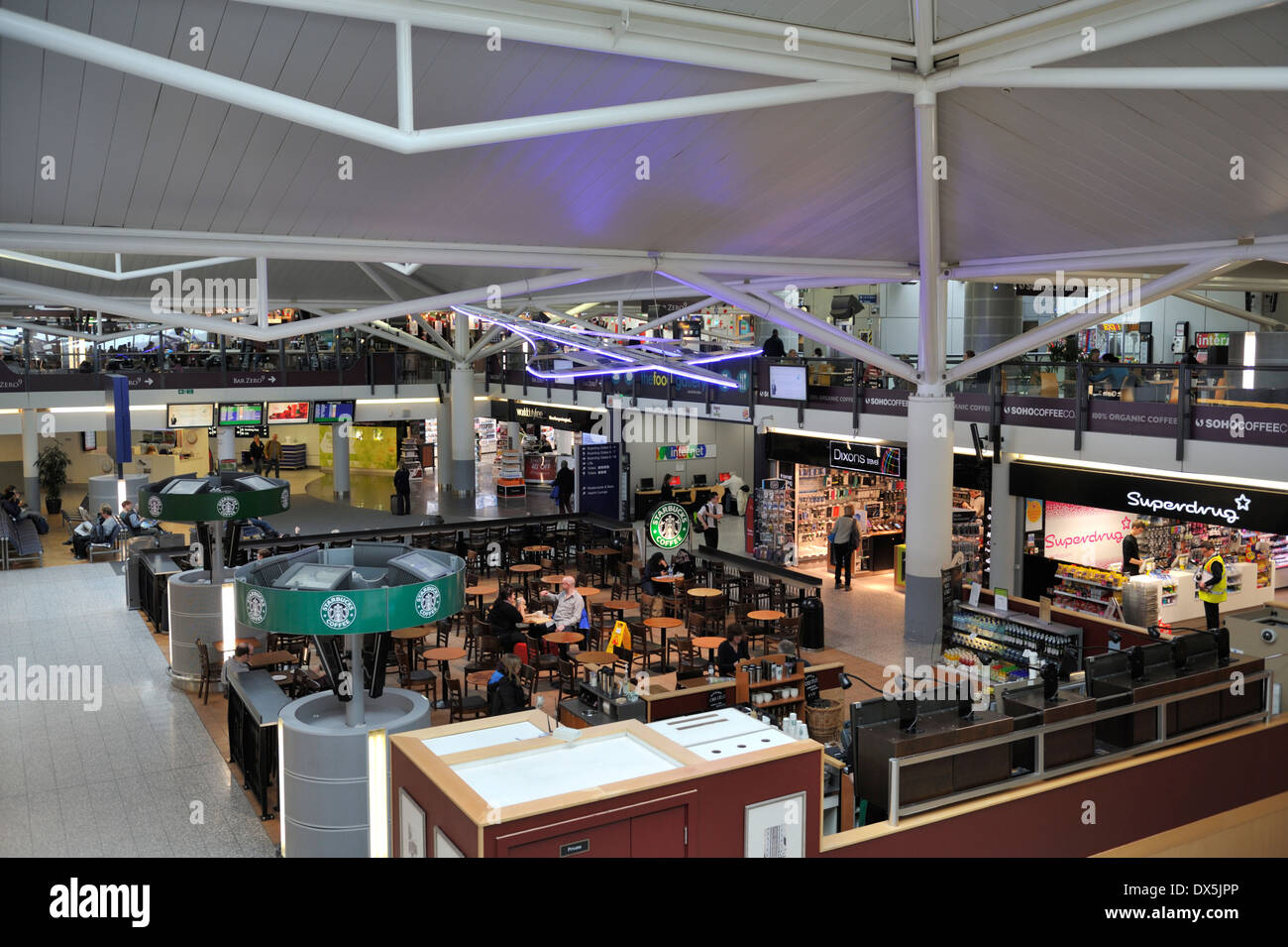 Airport terminal seating hi-res stock photography and images - Alamy