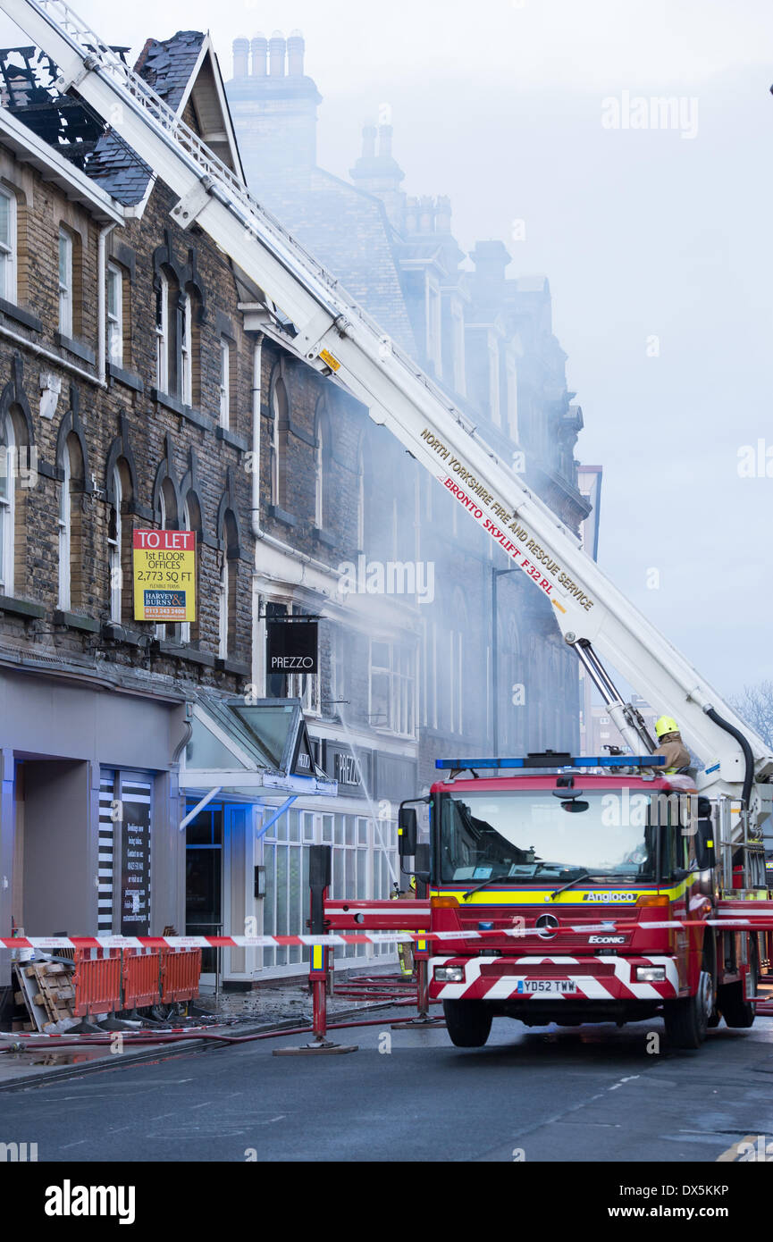 Major incident in harrogate town centre hi-res stock photography and ...
