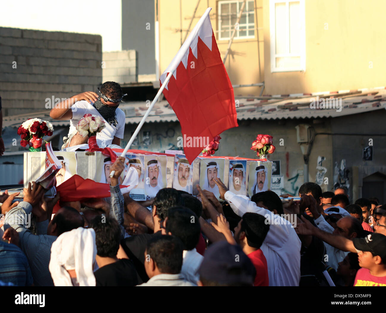 Resting demonstrators hi-res stock photography and images - Alamy