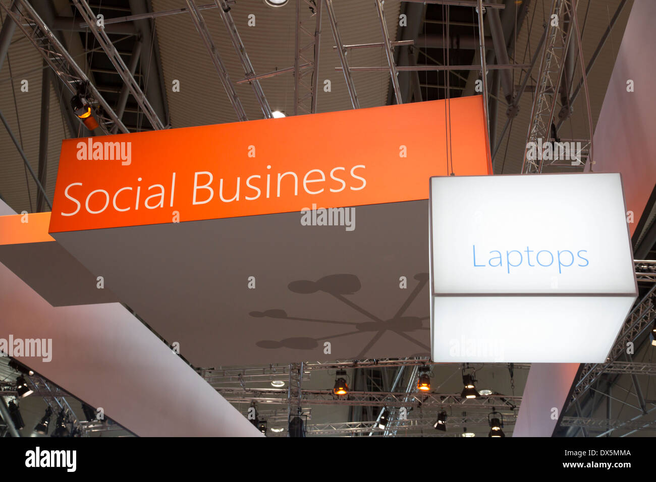 Computer convention hi-res stock photography and images - Alamy