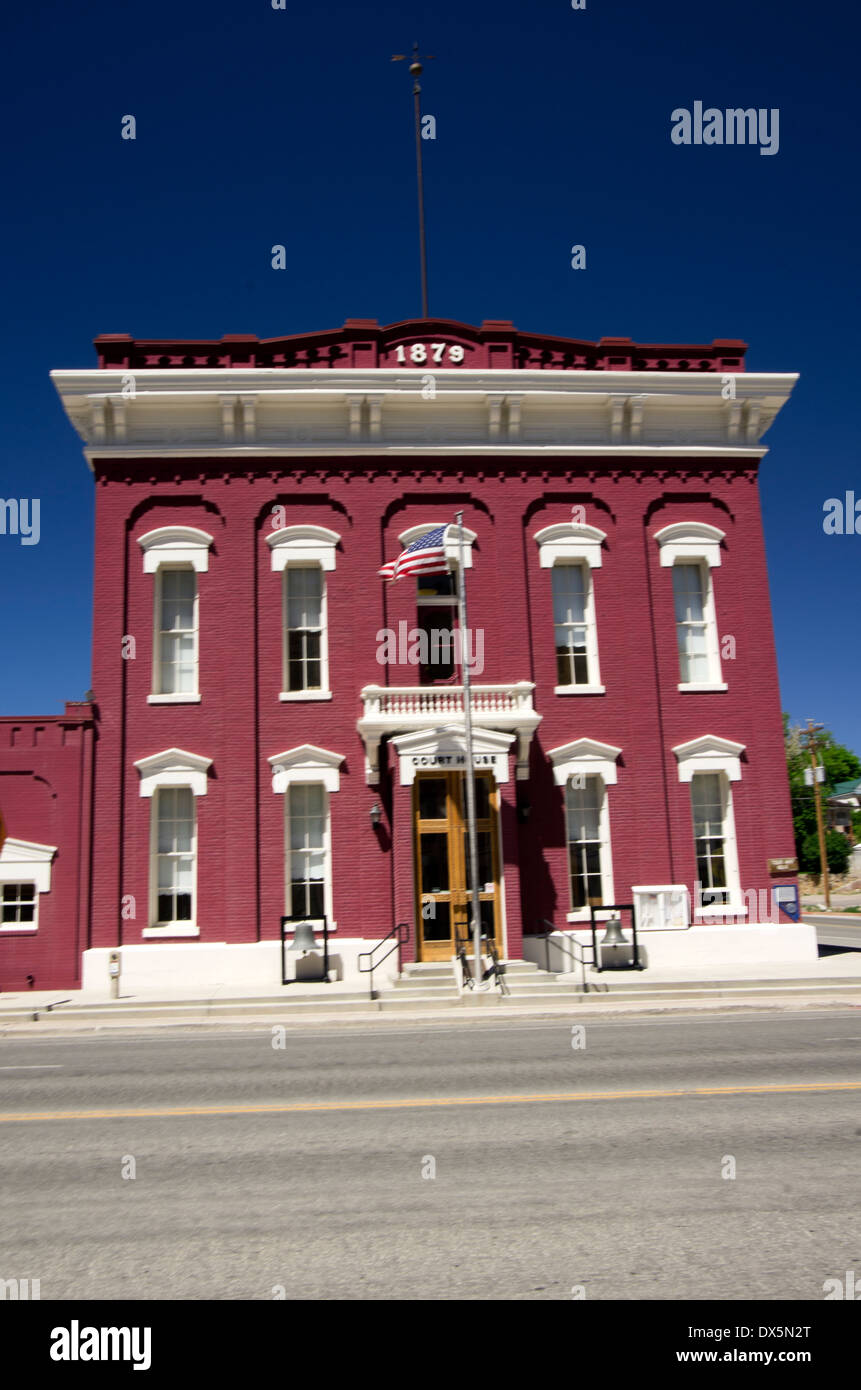 Highway 70 red brick courthouse architecture hi-res stock photography ...