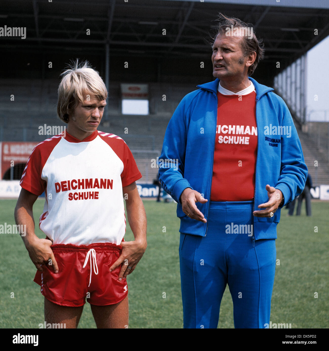 football, Bundesliga, 1976/1977, Rot Weiss Essen, team presentation ...