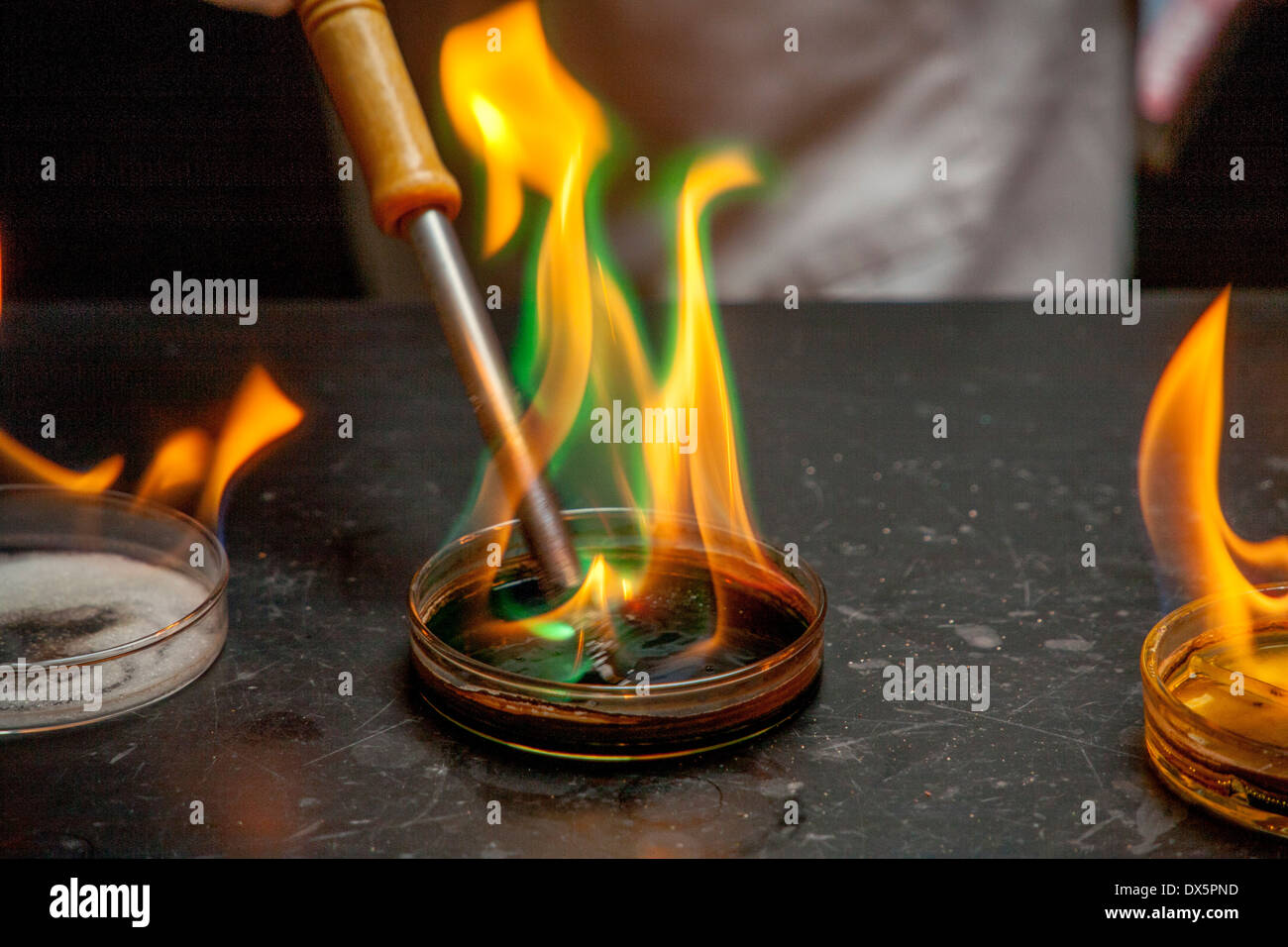 A San Clemente, CA, high school chemistry teacher demonstrates element ...