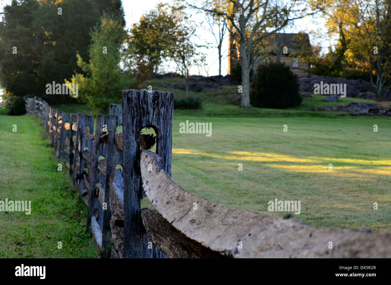 Farm split rail fence hi-res stock photography and images - Alamy